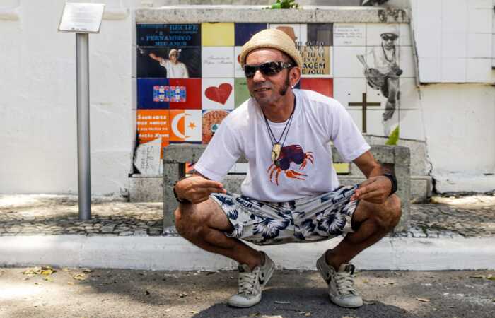 Fãs fazem tributo a Chico Science e Reginaldo Rossi no Dia de Finados ...