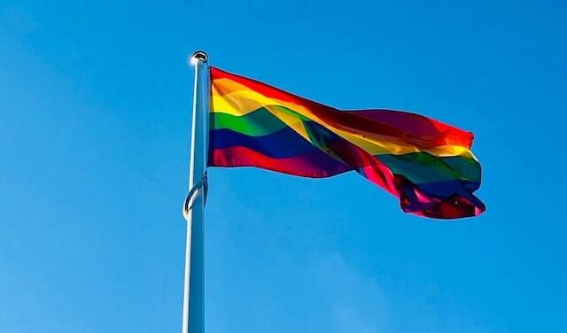 HRW denuncia detenções arbitrárias e agressões contra ativistas LGBTQ+ ...