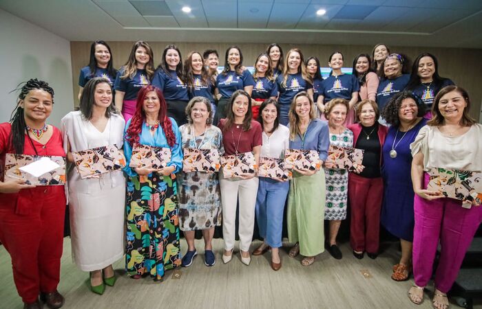 Raquel e Priscila recebem prêmio Brites Albuquerque | Diario de ...