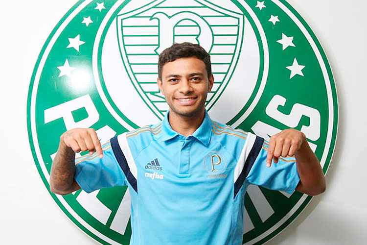 Palmeiras oficializa volta de Cleiton Xavier
