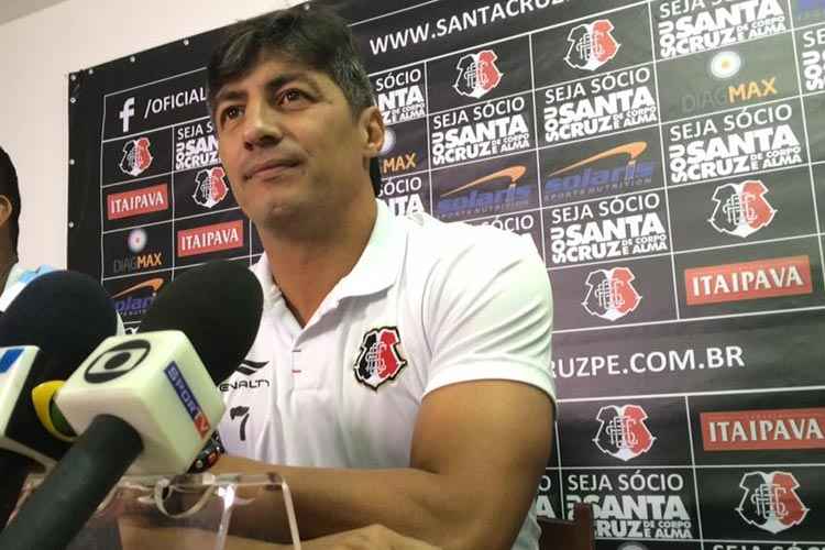 Interino sugere dúvidas no time do Santa Cruz e não adianta escalação ...