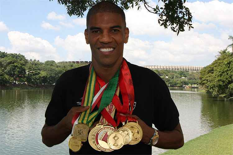 20 anos de carreira: Leonardo Silva relembra início, fala da glória no ...