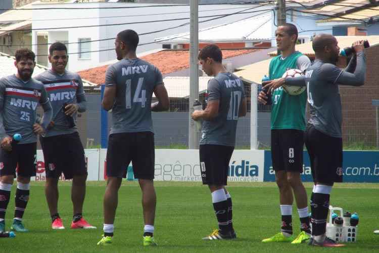 Marcelo Martelotte diz que tendência é repetir time do Santa Cruz, mas ...