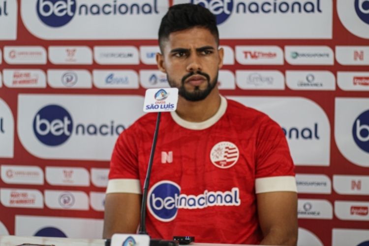 Bryan comemora retorno e deve acirrar briga pela titularidade na ...