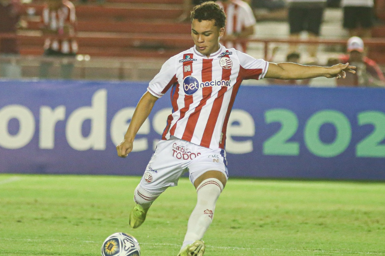 Atacante Kayon assume liderança no ranking de assistências do Náutico ...