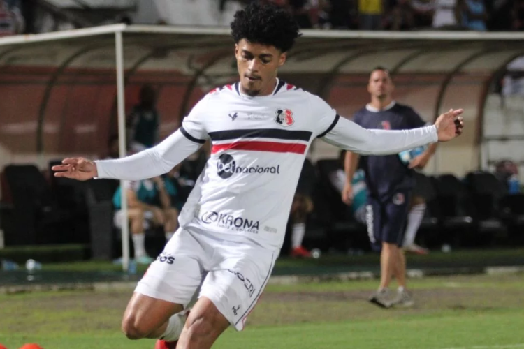 Retornando ao time titular do Santa Cruz, Rhuan Rodrigues busca seguir ...