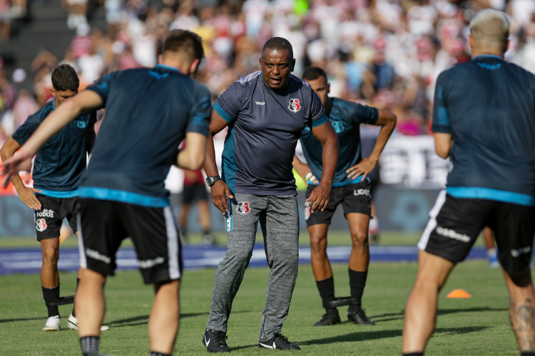 Com remanescentes e caras novas, Santa Cruz inicia pré-temporada nesta ...