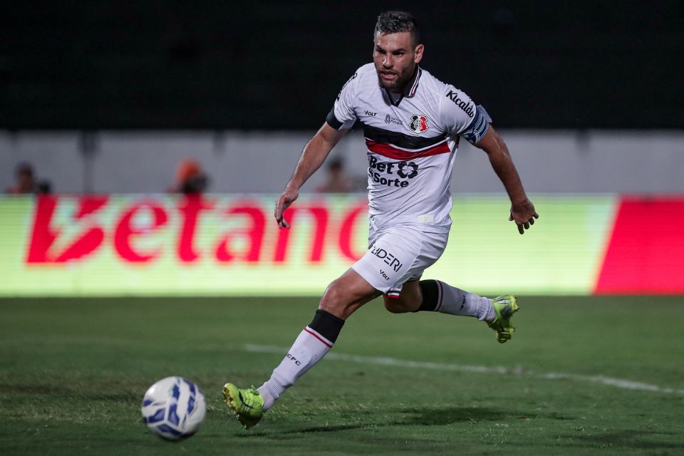 Com mais de 1000 minutos em campo, William Alves é o atleta mais ...